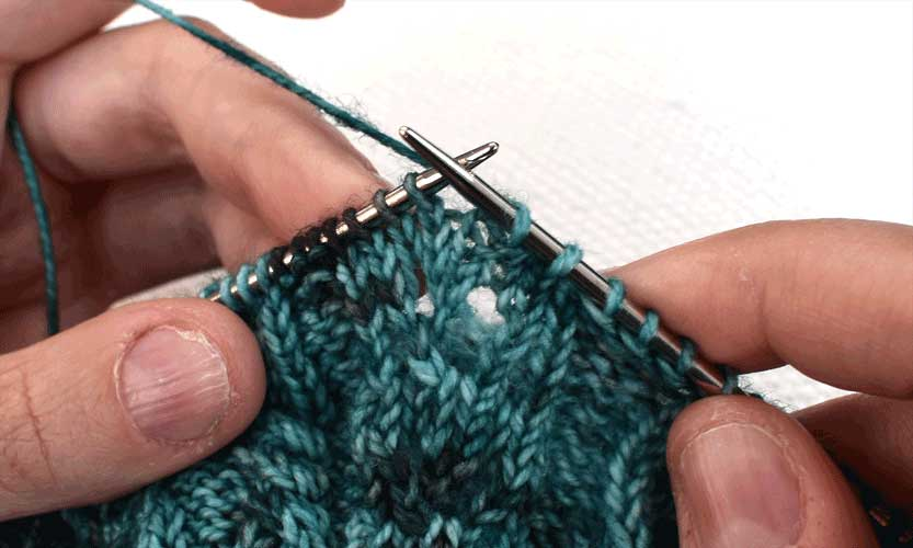 Backward loop cast on – Centre Knitters Guild